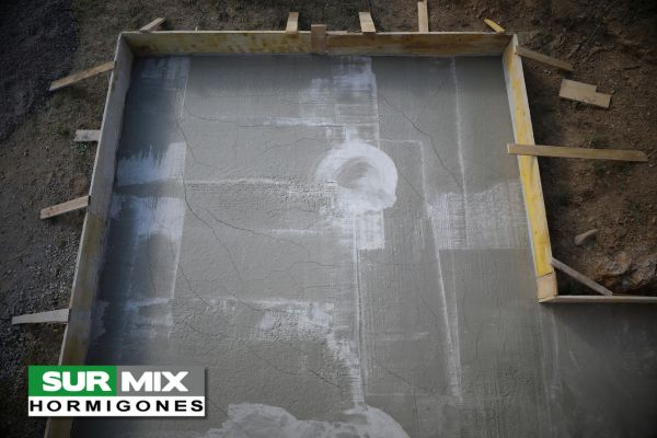 Hormigón para Radier: ¿Qué es y por qué es la base sólida de tu proyecto? – Surmix Hormigones ...